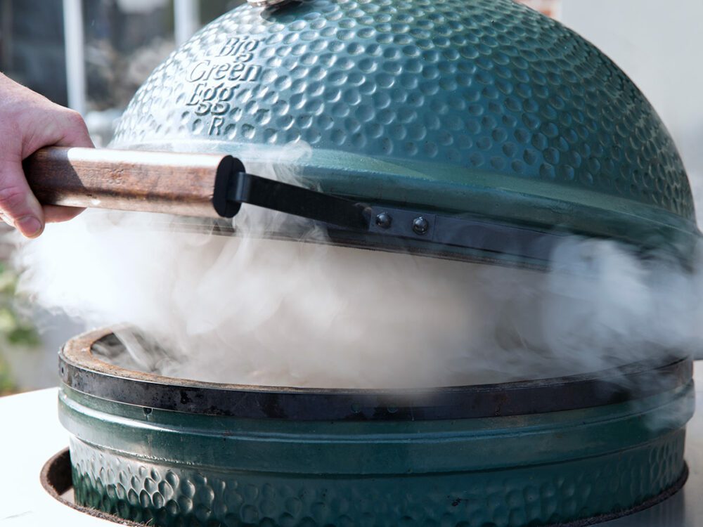 Big Green Egg Products, Ceramic Egg Charcoal Grill - BBQs Plus